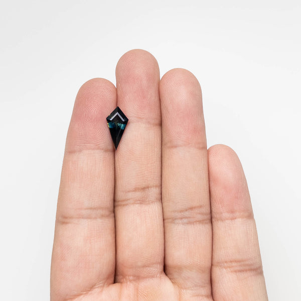 2.55ct 14.81x7.47x4.31mm Kite Step Cut Sapphire 23815-02 - Misfit Diamonds